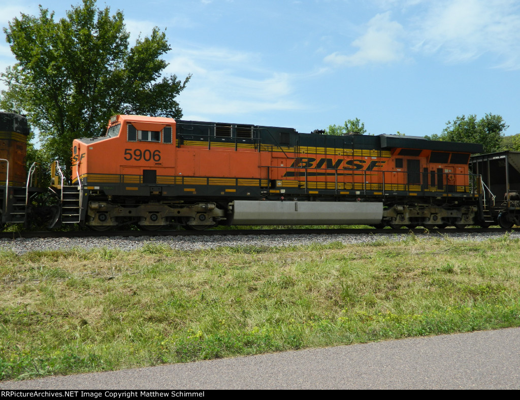 BNSF 5906